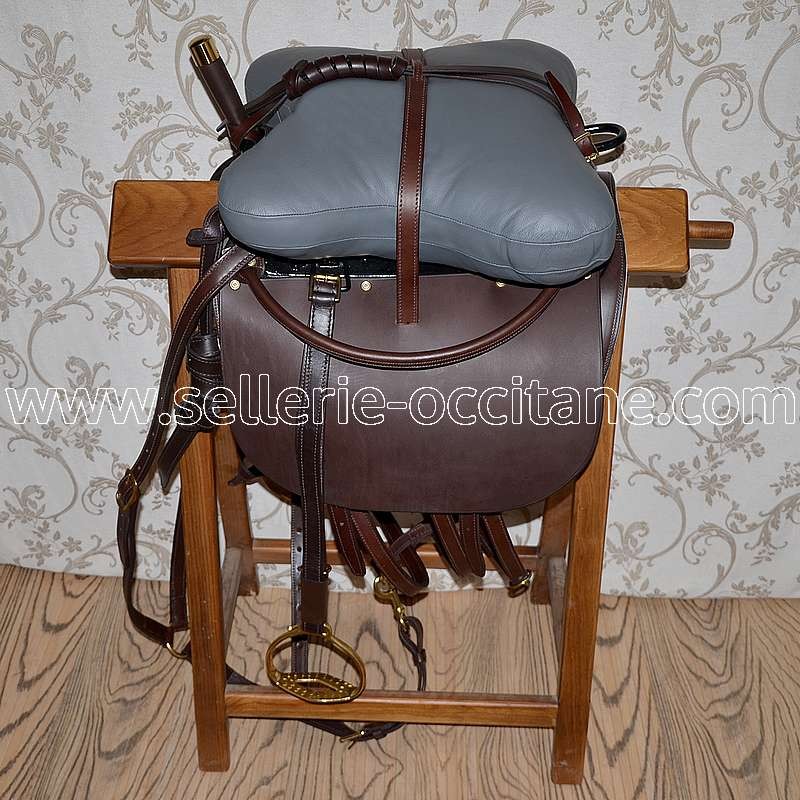 Cossack volting saddle